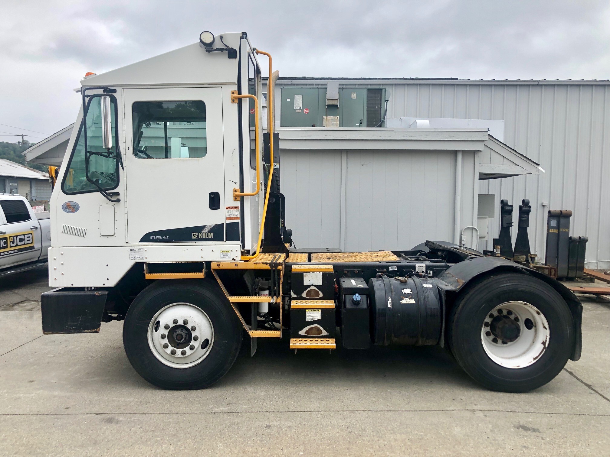 Yard Spotter Trucks For Sale - Commercial Truck Trader