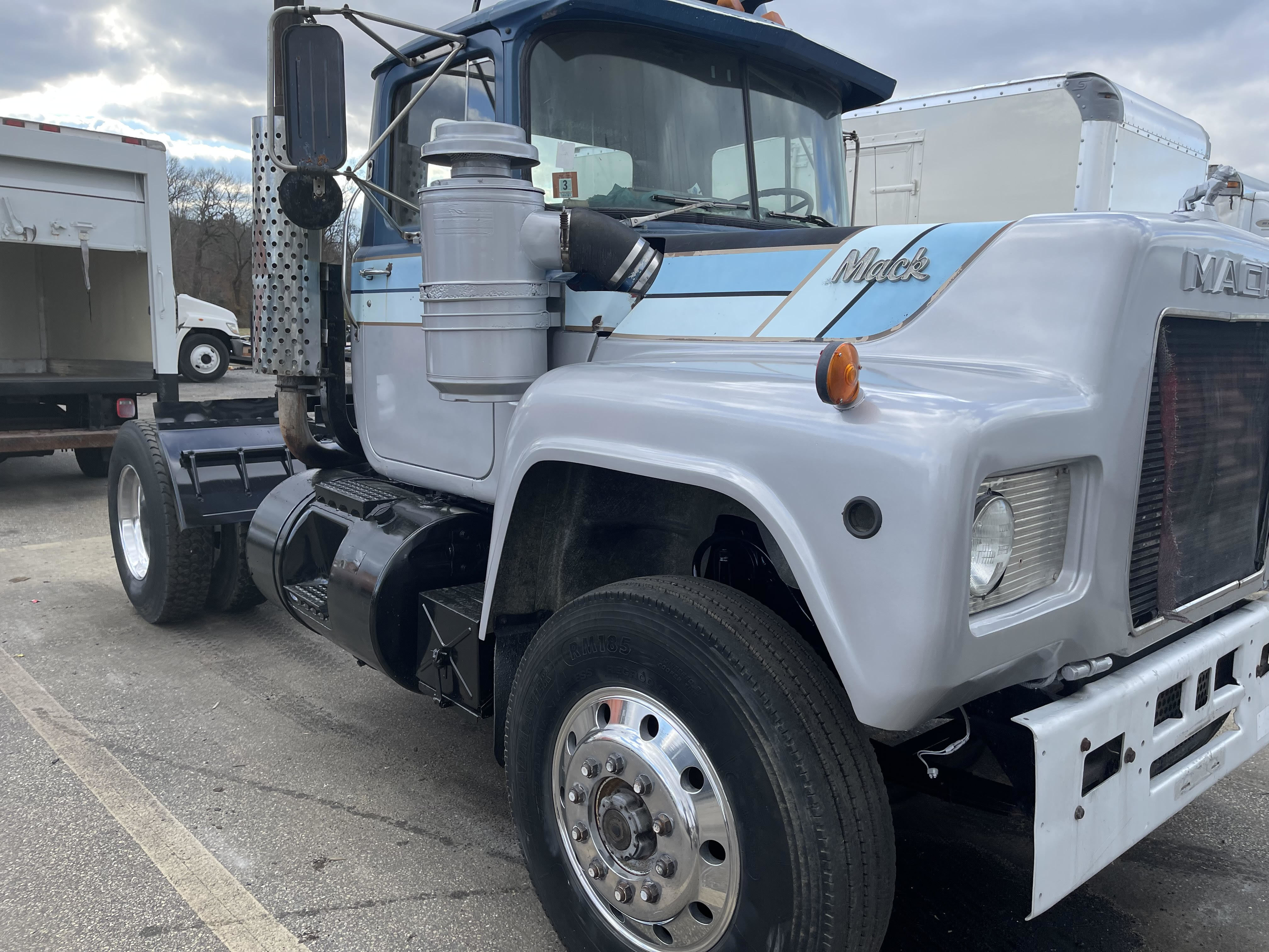 1985 Mack 600 For Sale in Pilesgrove, NJ - Commercial Truck Trader
