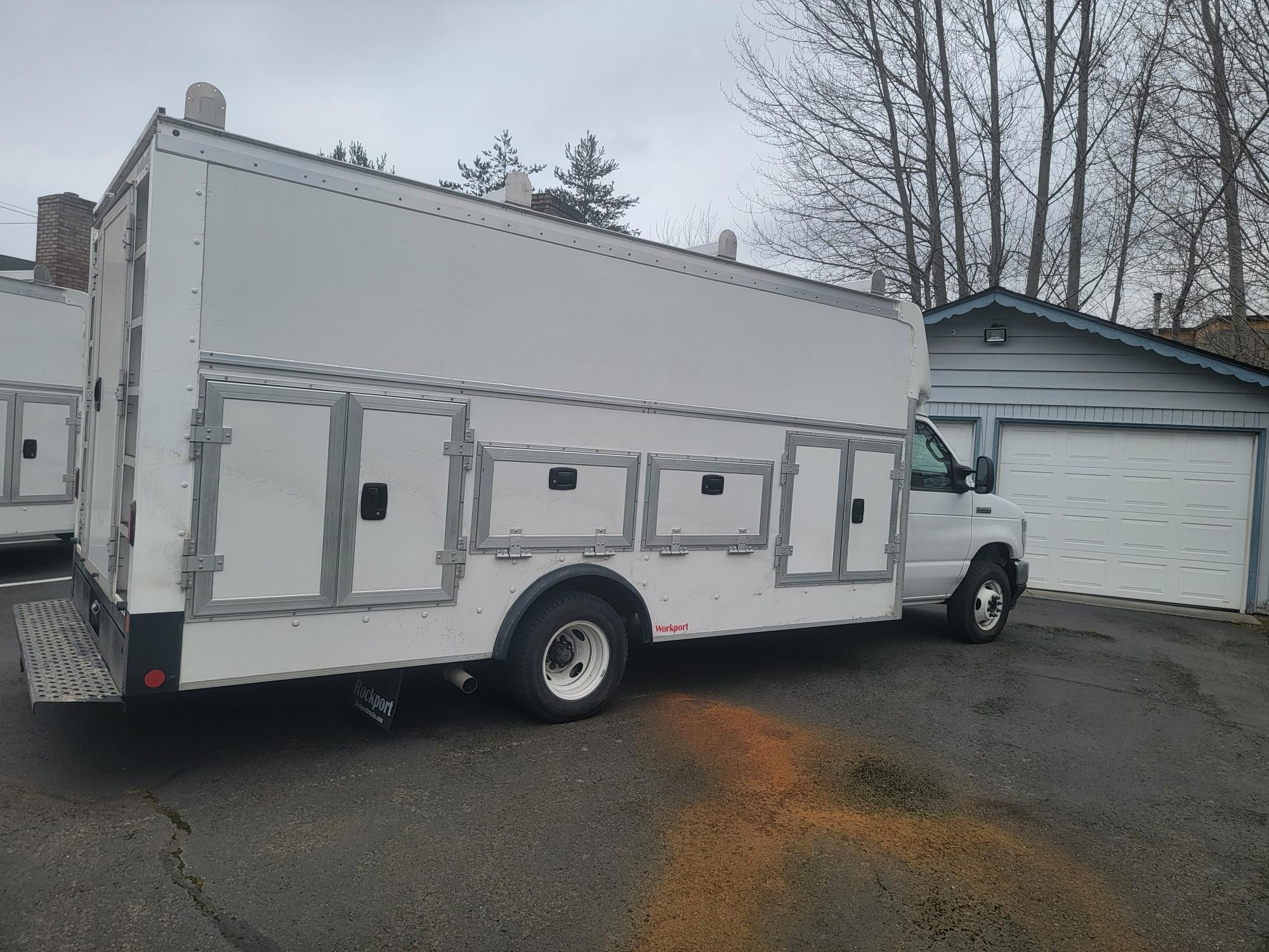 Used Utility Truck - Service Trucks For Sale Near Me - Commercial Truck ...