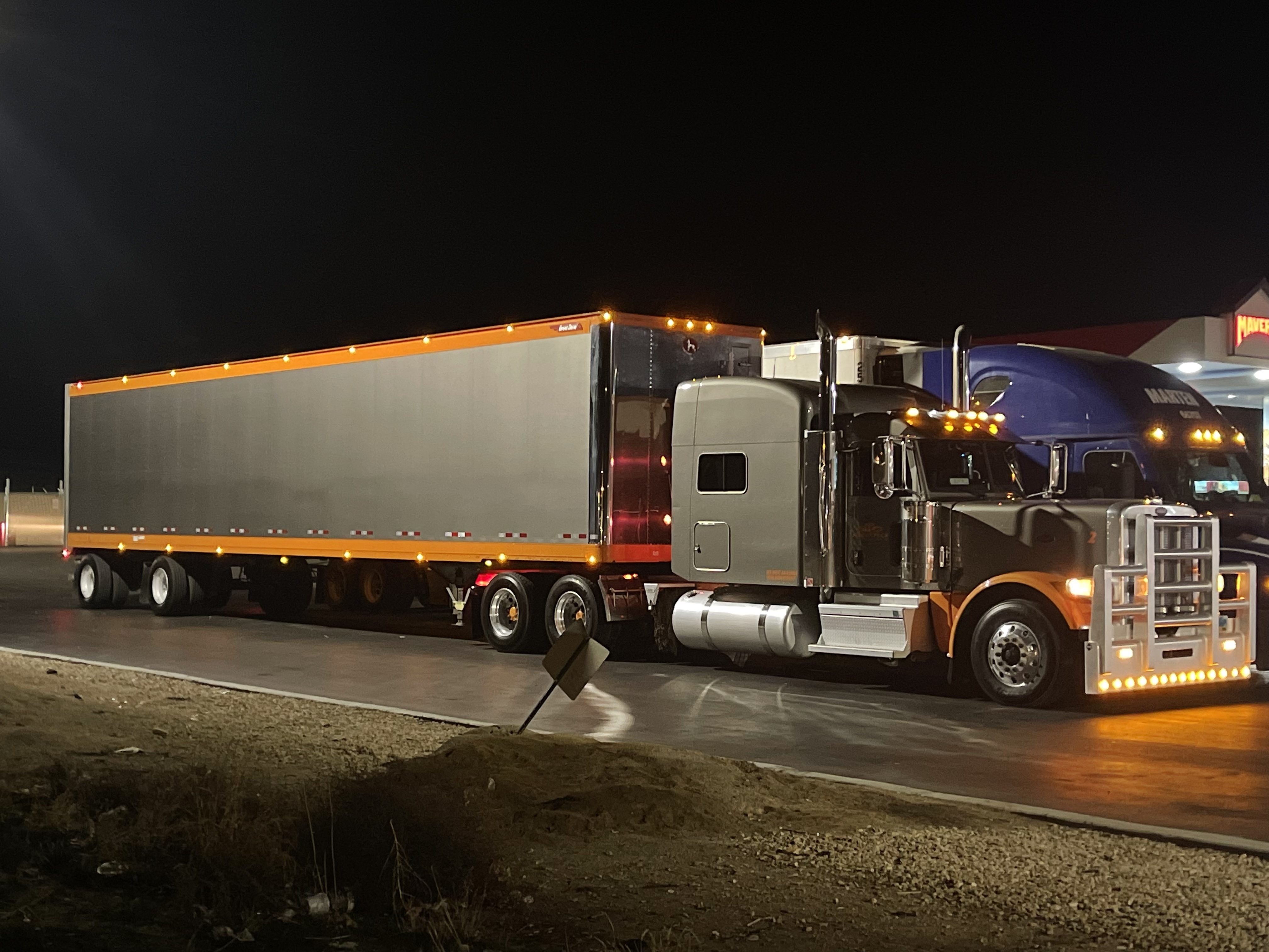 Used Big Rigs Trucks For Sale - Commercial Truck Trader