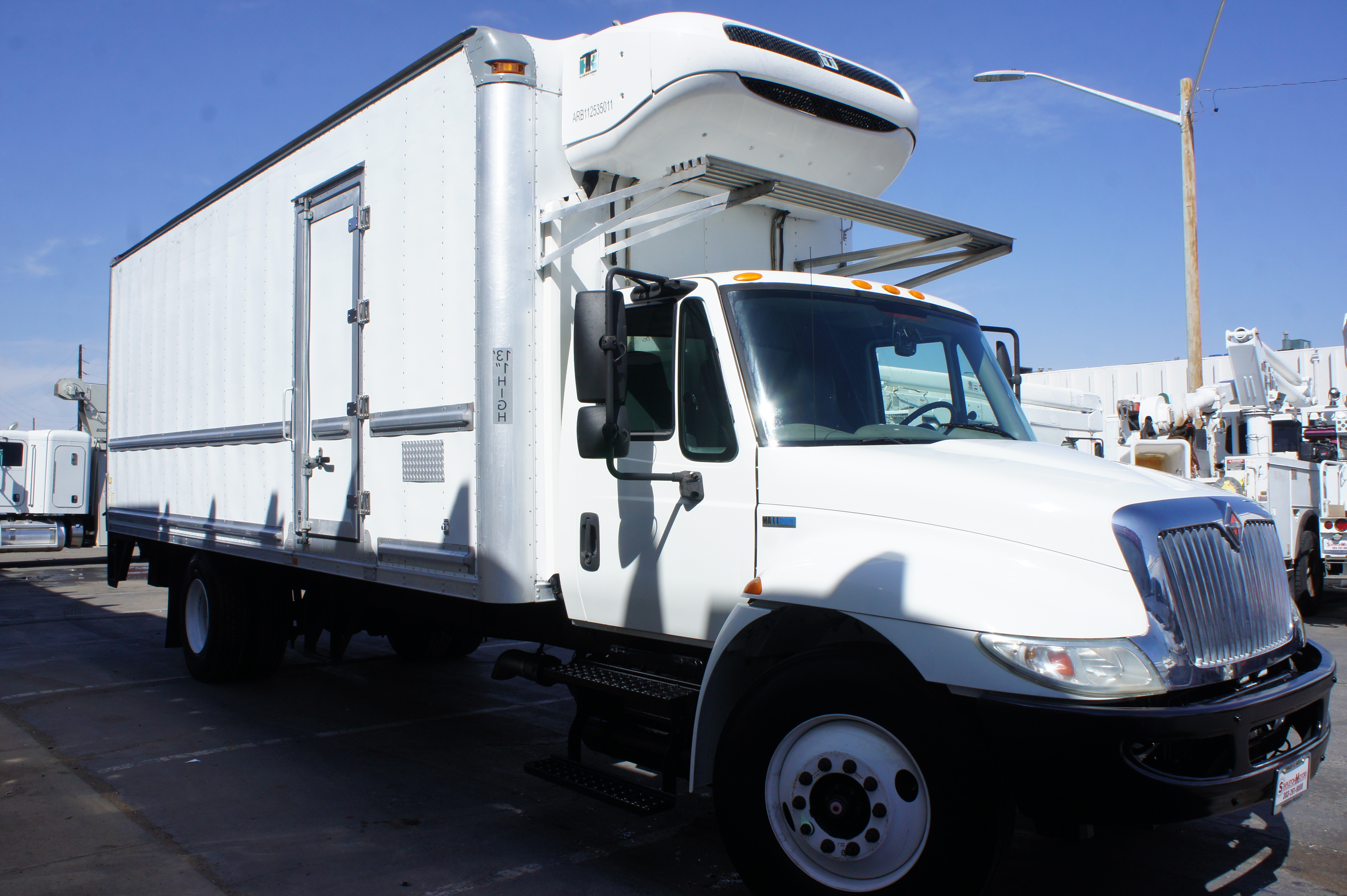 Reefer/Refrigerated Truck Class 6 (gvw 19501 - 26000) Trucks For Sale ...