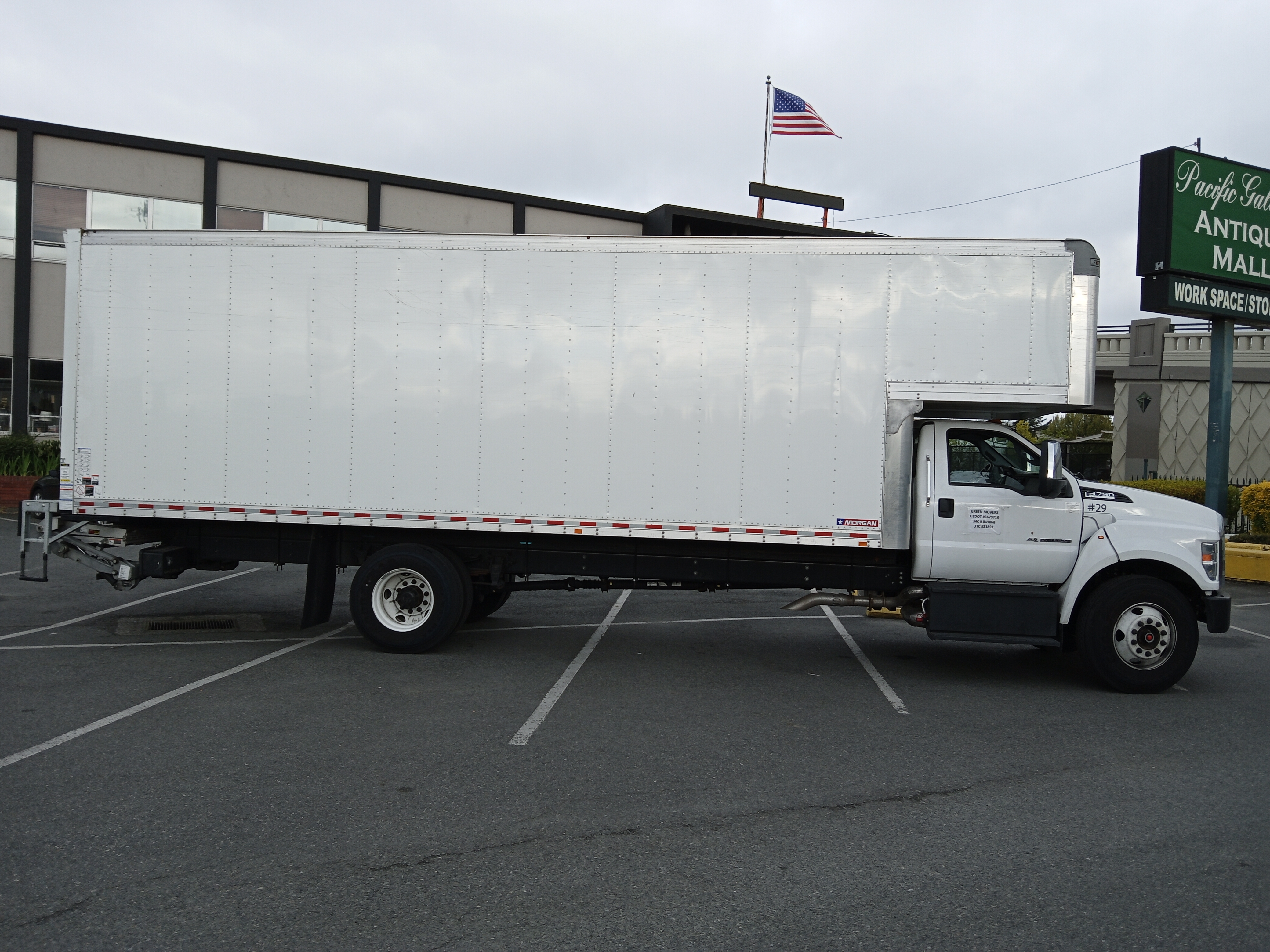 Ford For Sale - Ford Box Truck - Straight Trucks Near Me - Commercial ...