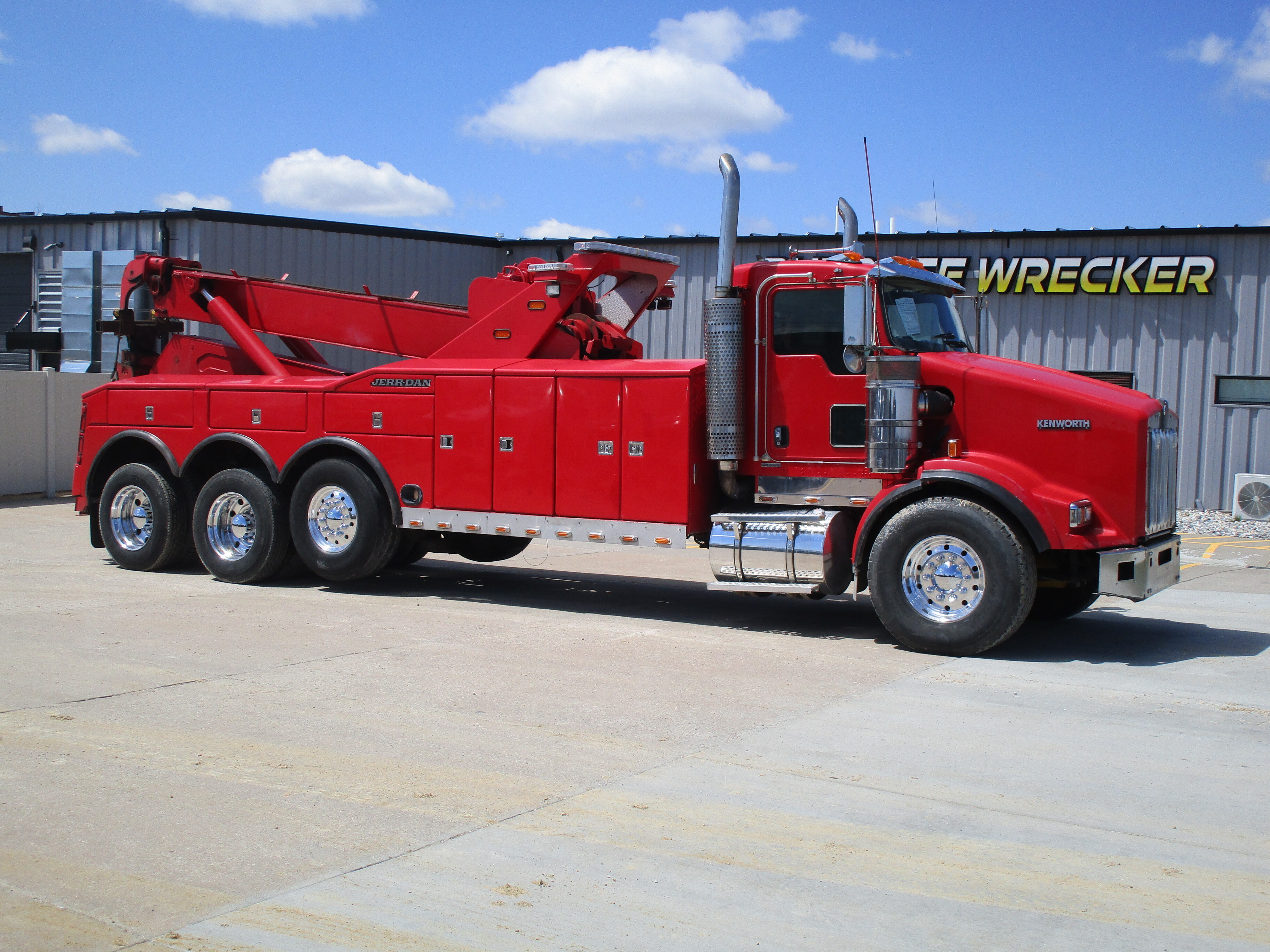 Wrecker Tow Truck Class 8 (gvw 33001 - 150000) Trucks For Sale Near Me ...