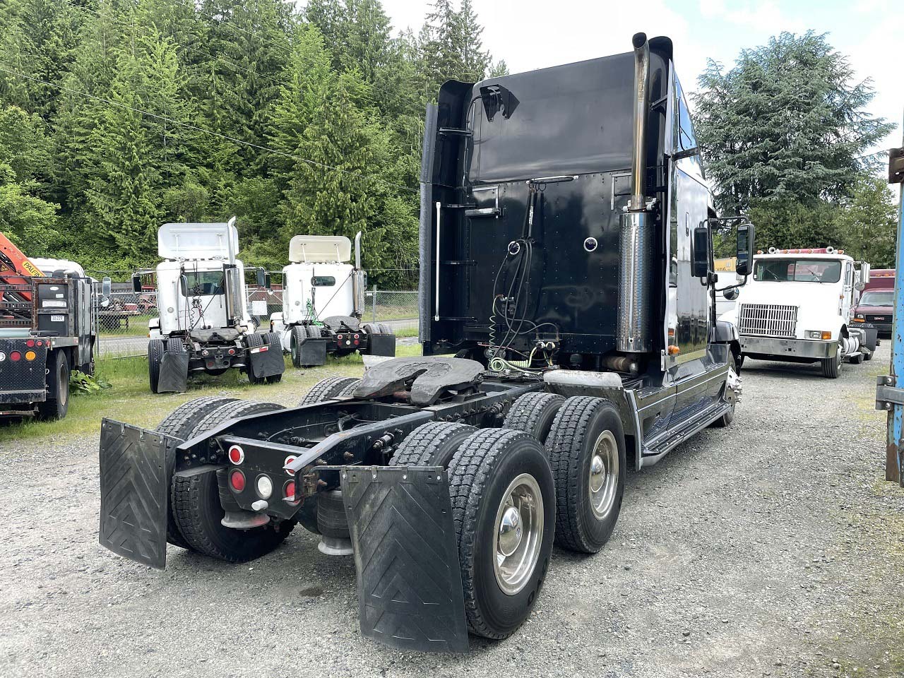 Used 1999 Freightliner FLC112 For Sale in Pacific, WA - 5021904651 ...