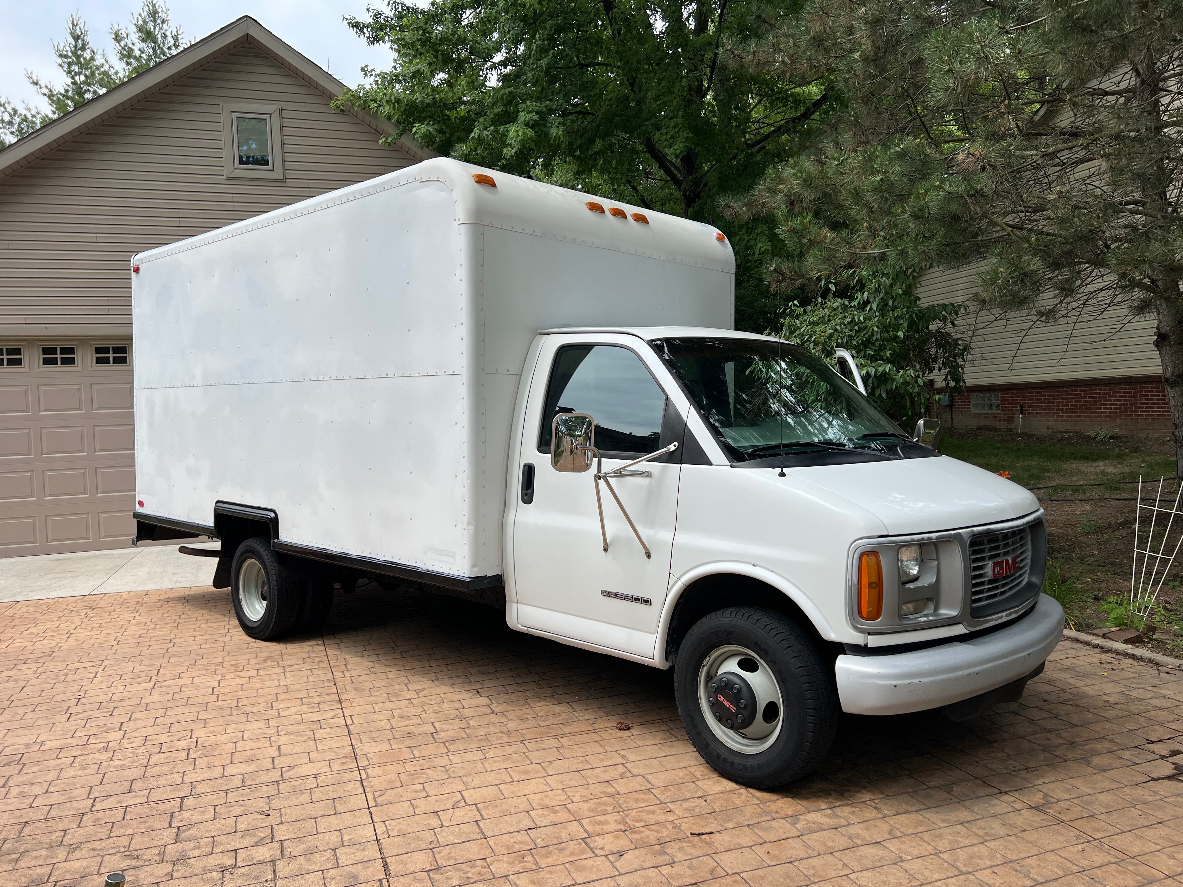 Savana G3500 For Sale - Gmc Savana G3500 Cutaway-Cube Vans Near Me ...