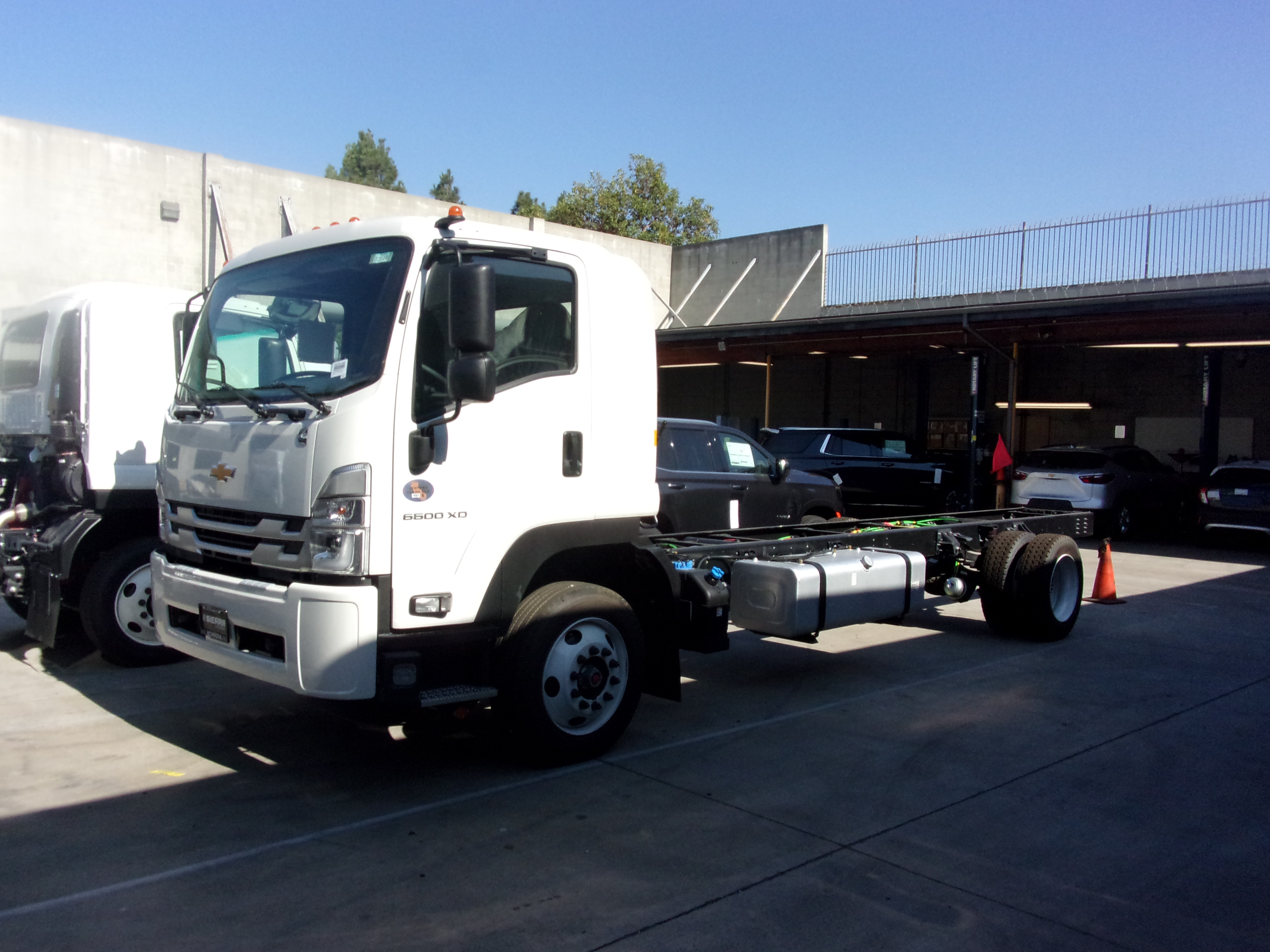 Low Cab Forward 6500 Xd For Sale - Chevy Low Cab Forward 6500 Xd Trucks ...