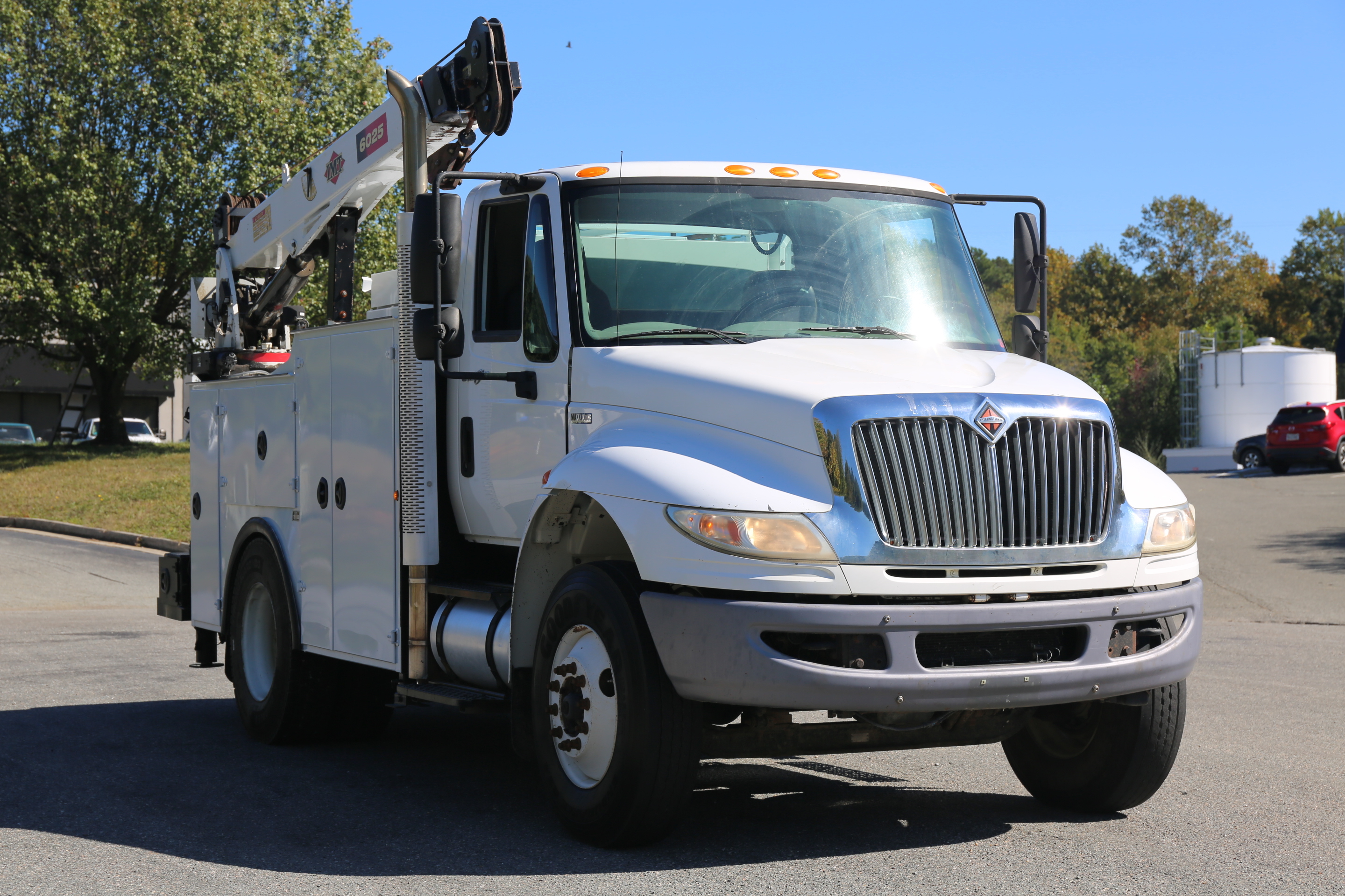 Utility Truck - Service Trucks with Crane Bodies For Sale Near Me ...