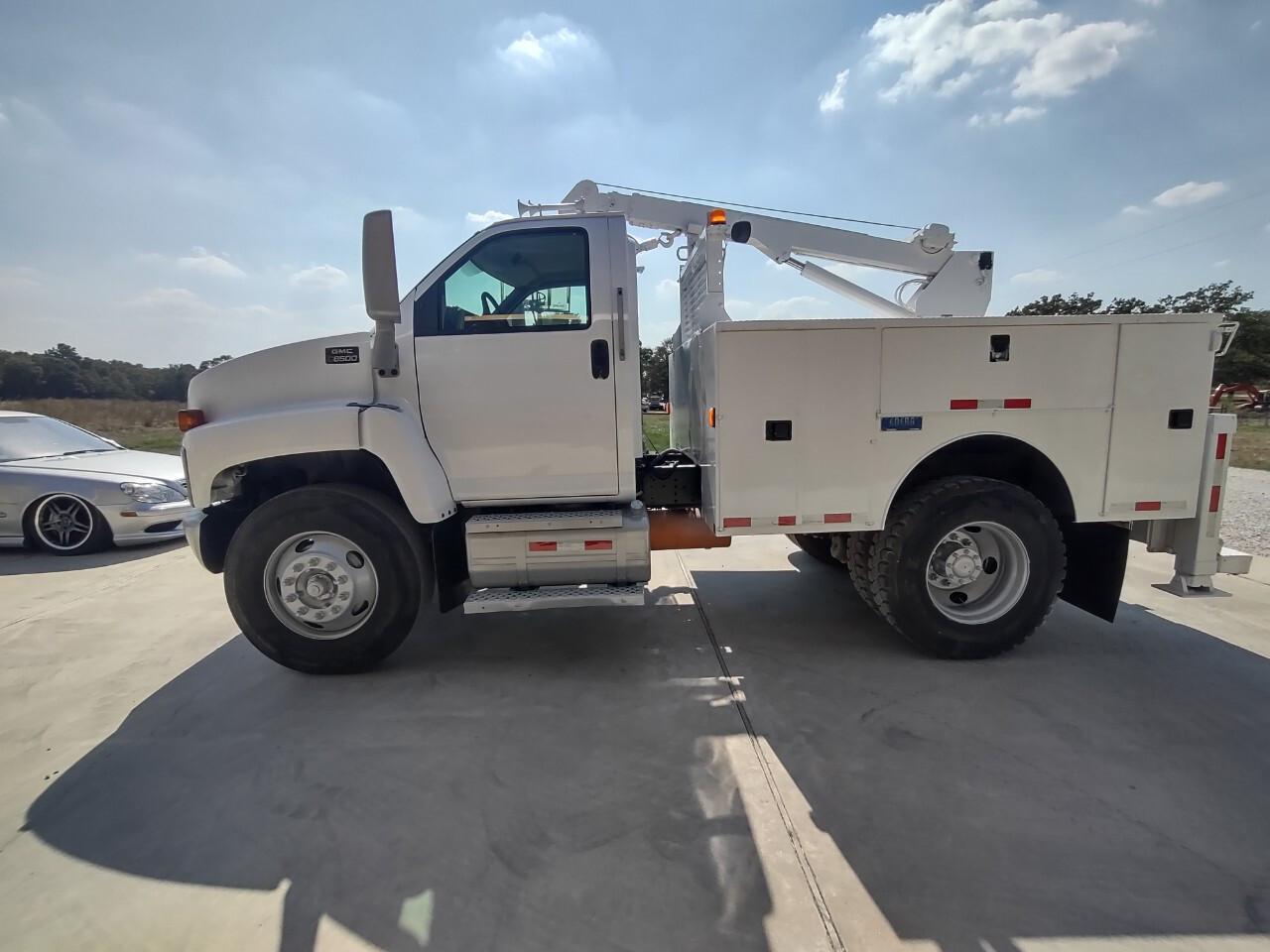 Gmc For Sale - Gmc Utility Truck - Service Trucks Near Me - Commercial ...