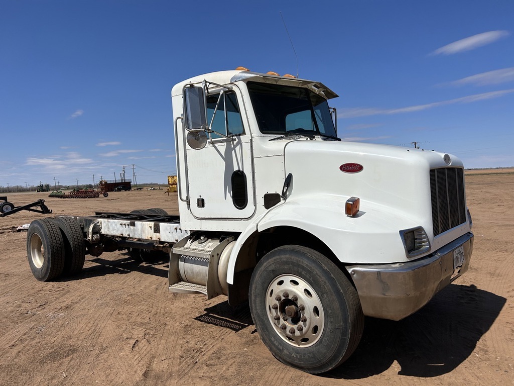 Used 2000 Peterbilt 330 For Sale in East Wareham, MA - 5025602805 ...