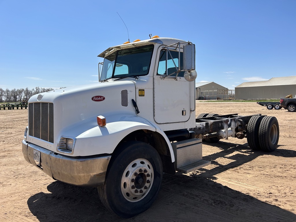 Used 2000 Peterbilt 330 For Sale in East Wareham, MA - 5025602805 - Commercial Truck Trader