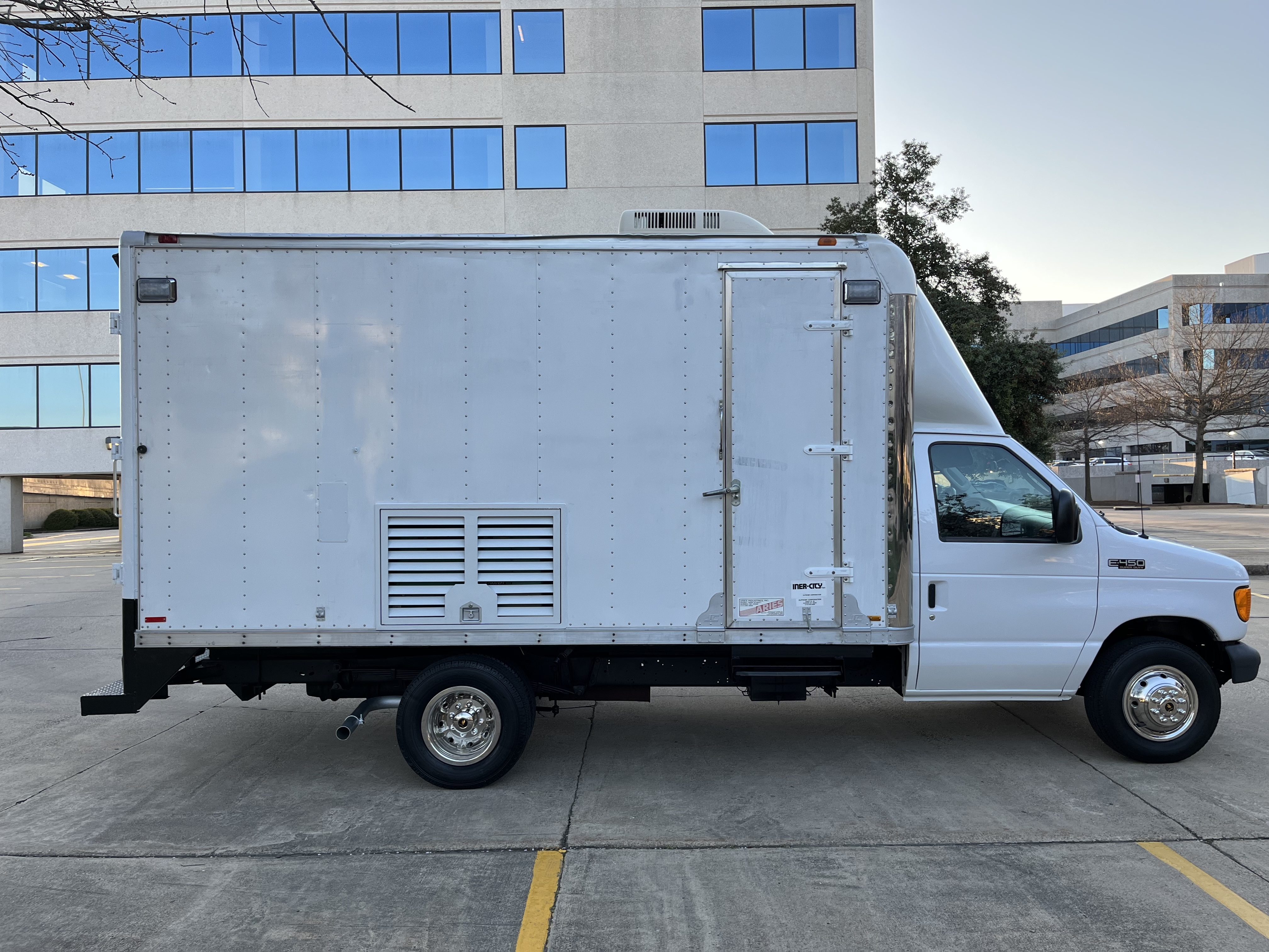 Used 2005 Ford E450 For Sale in Alexandria, VA - 5025707143 - Commercial Truck Trader