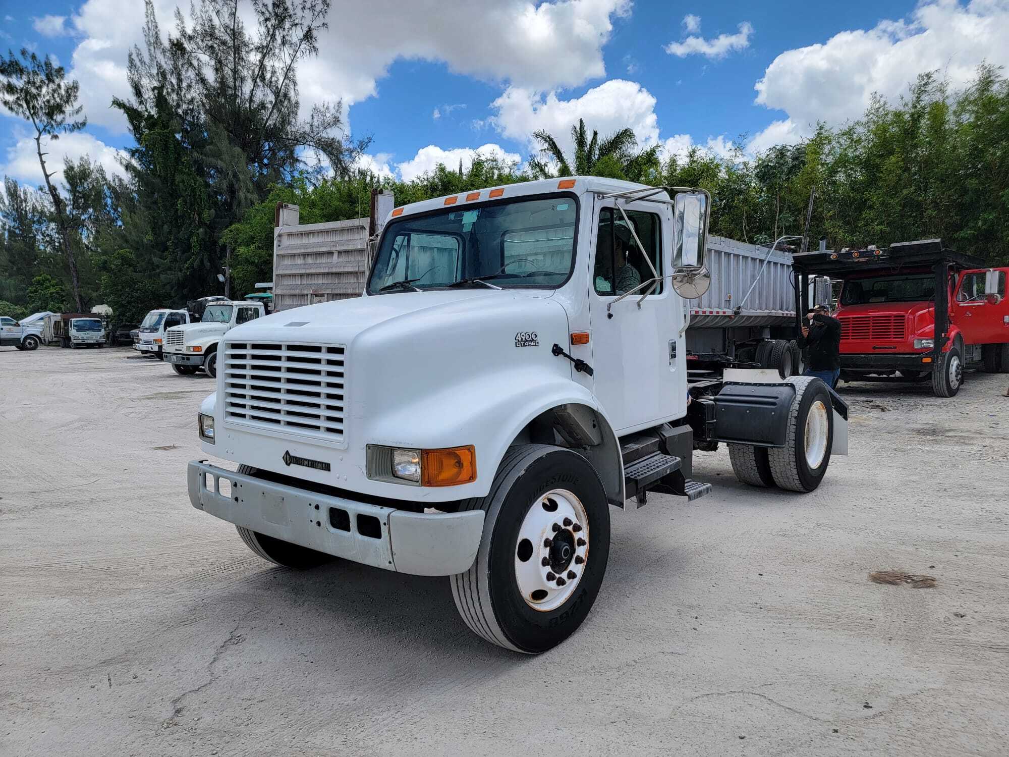 Used 2001 International 4900 For Sale in Miami, FL - 5026271641 ...