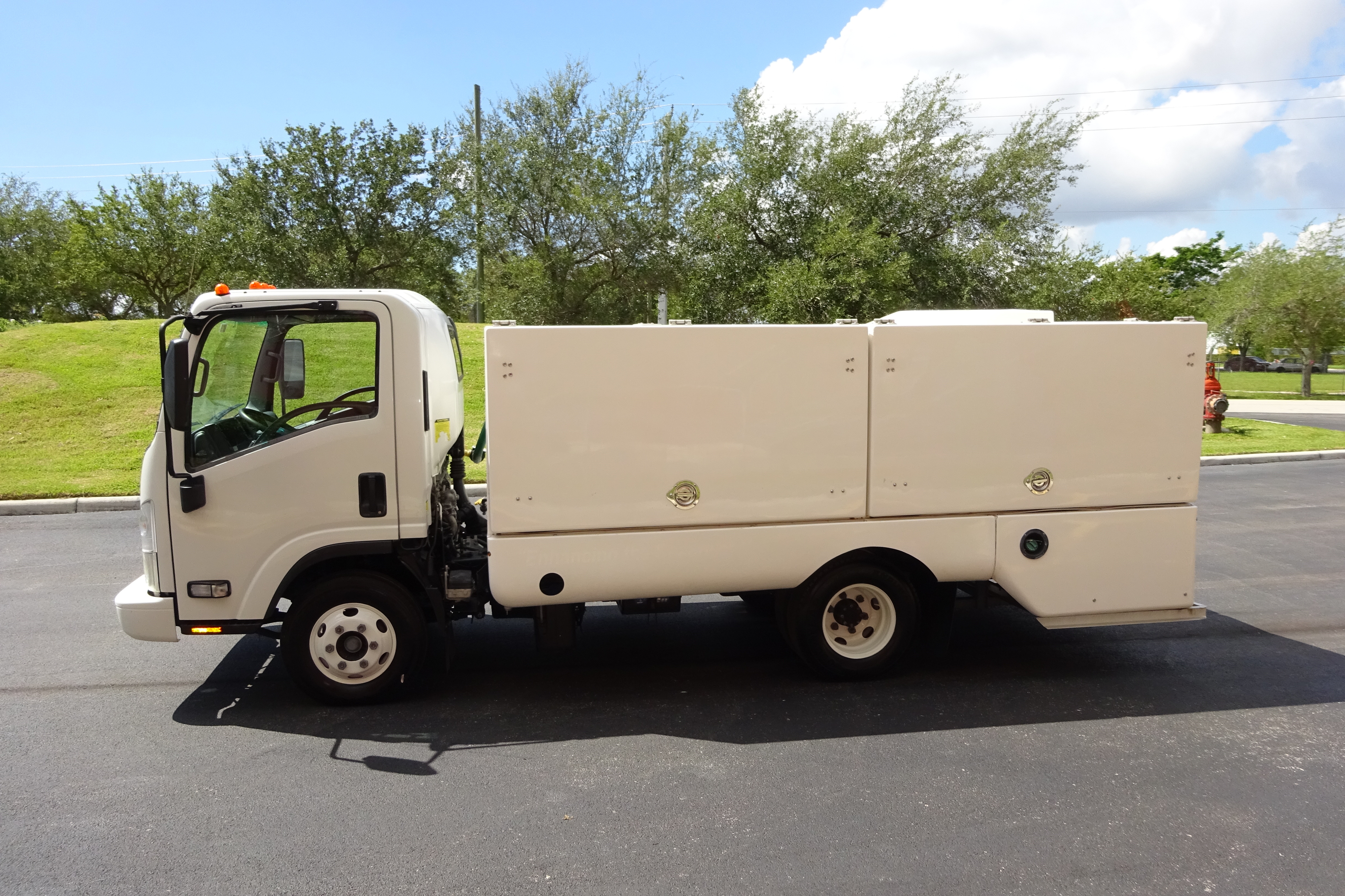 Used 2014 Isuzu Npr For Sale in Miami, FL - 5026555553 - Commercial ...