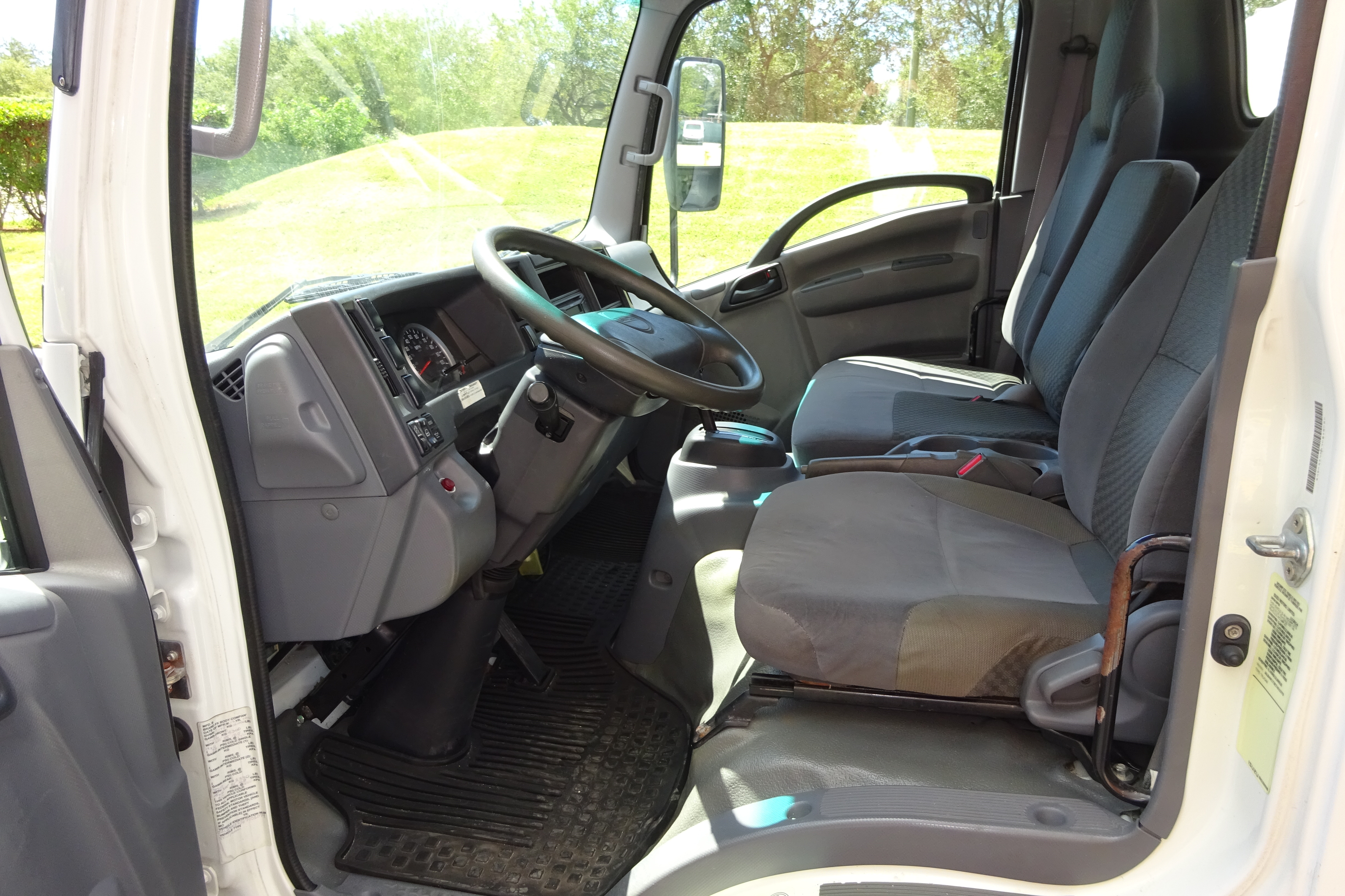 Used 2014 Isuzu Npr For Sale in Miami, FL - 5026555553 - Commercial ...