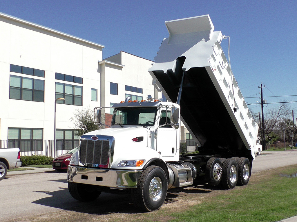 Used 2016 Peterbilt 348 For Sale in Houston, TX - 5029080895 ...