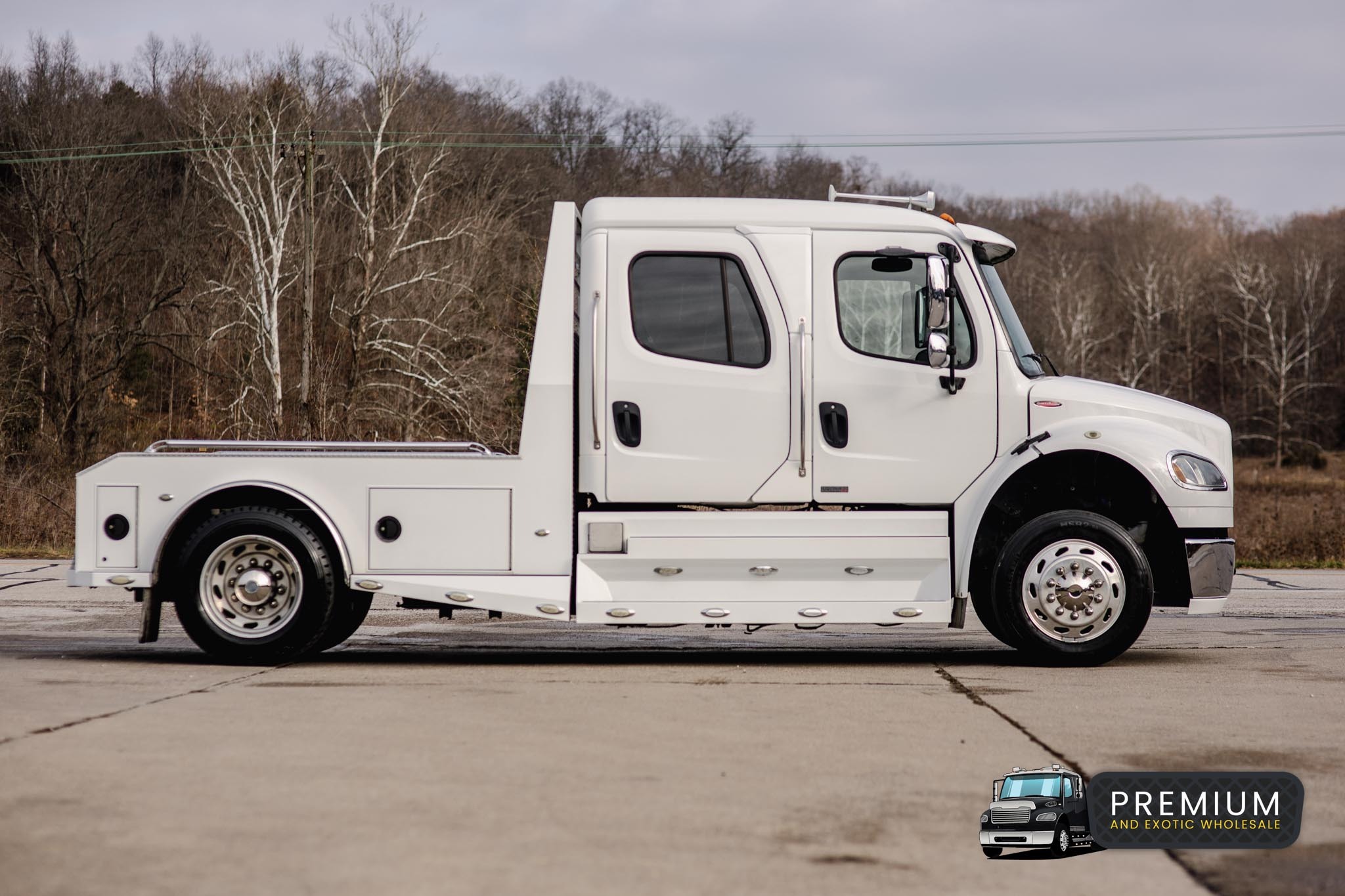 Freightliner Sport Chassis P2 Hauler Trucks for Sale | Commercial Truck ...