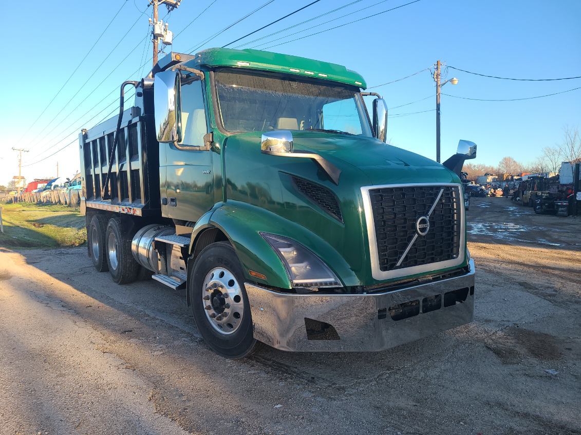 Used 2021 Volvo Vnr For Sale in Dallas, TX - 5030485399 - Commercial ...