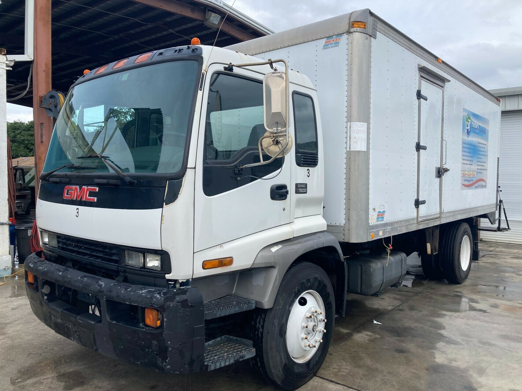 Used 2005 Gmc T7500 in Oakland Park, FL - 5030891802 - Commercial Truck Trader