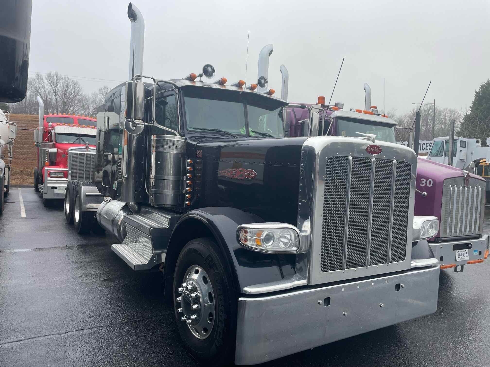 Peterbilt Conventional - Sleeper Truck Class 8 (gvw 33001 - 150000 ...