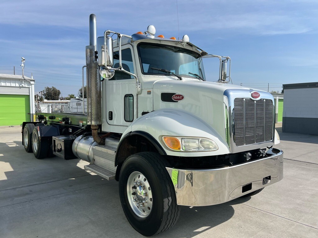 Used 2016 Peterbilt 348 in Santa Ana, CA - 5030780098 - Commercial ...