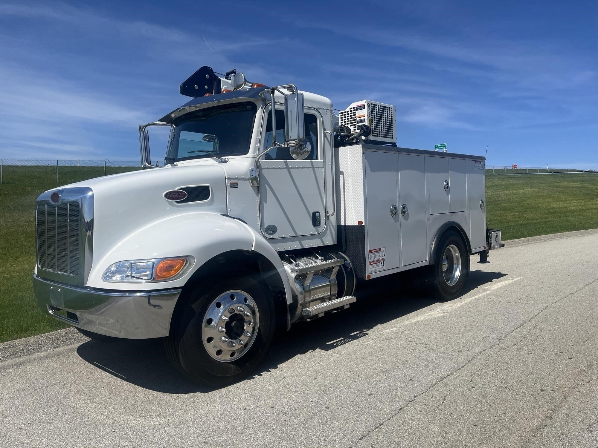 Peterbilt Class 6 (gvw 19501 - 26000) Trucks for Sale | Commercial ...